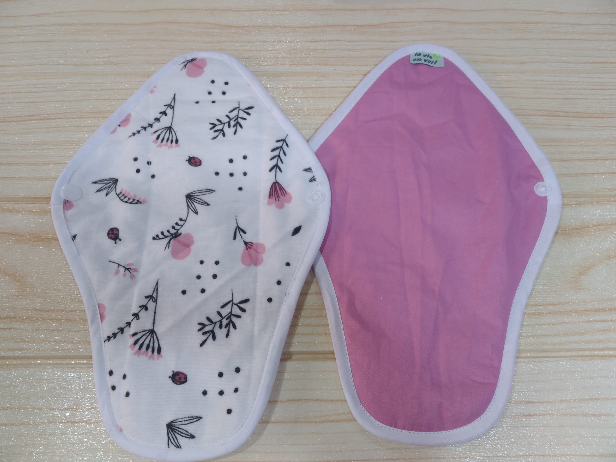 Serviette Hygiénique lavable Large (lot de 4 pièces) - La Vie en Vert ...